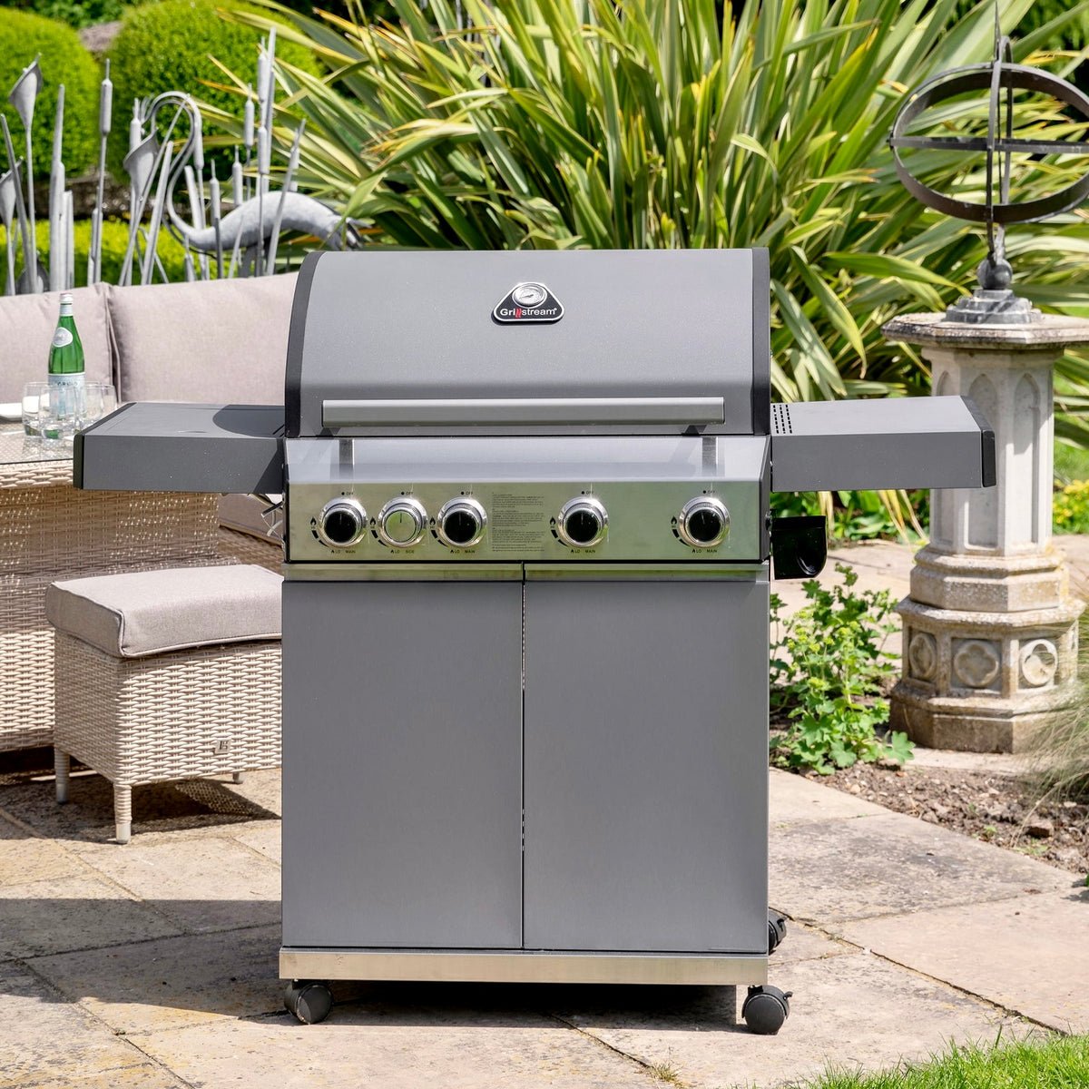 Grillstream Classic Hybrid BBQ 4 Burner – Southwood Garden Centre