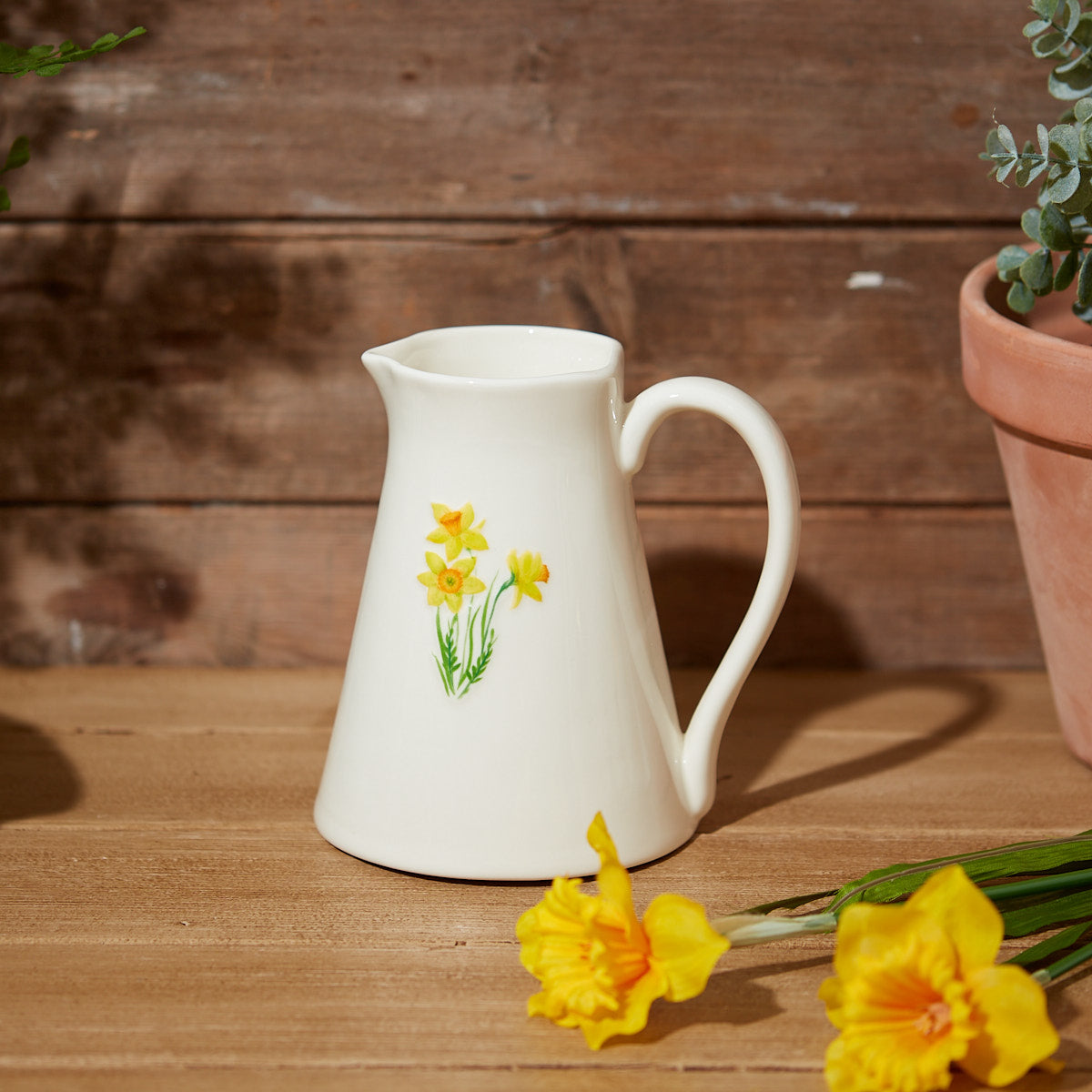 Stoneware Daffodil Embossed Jug – Southwood Garden Centre
