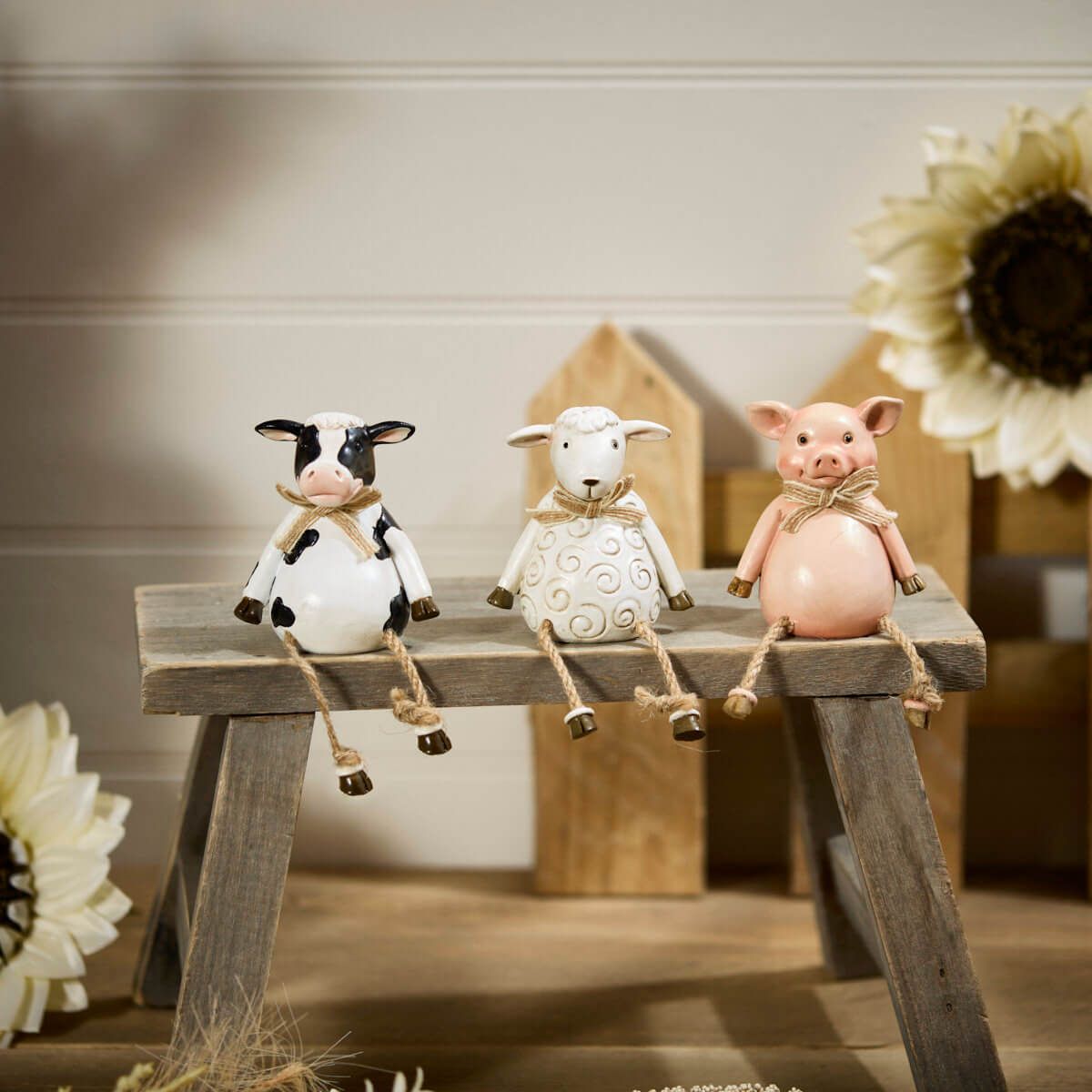 Farm Animal Shelf Sitter with Dangly Legs – Southwood Garden Centre