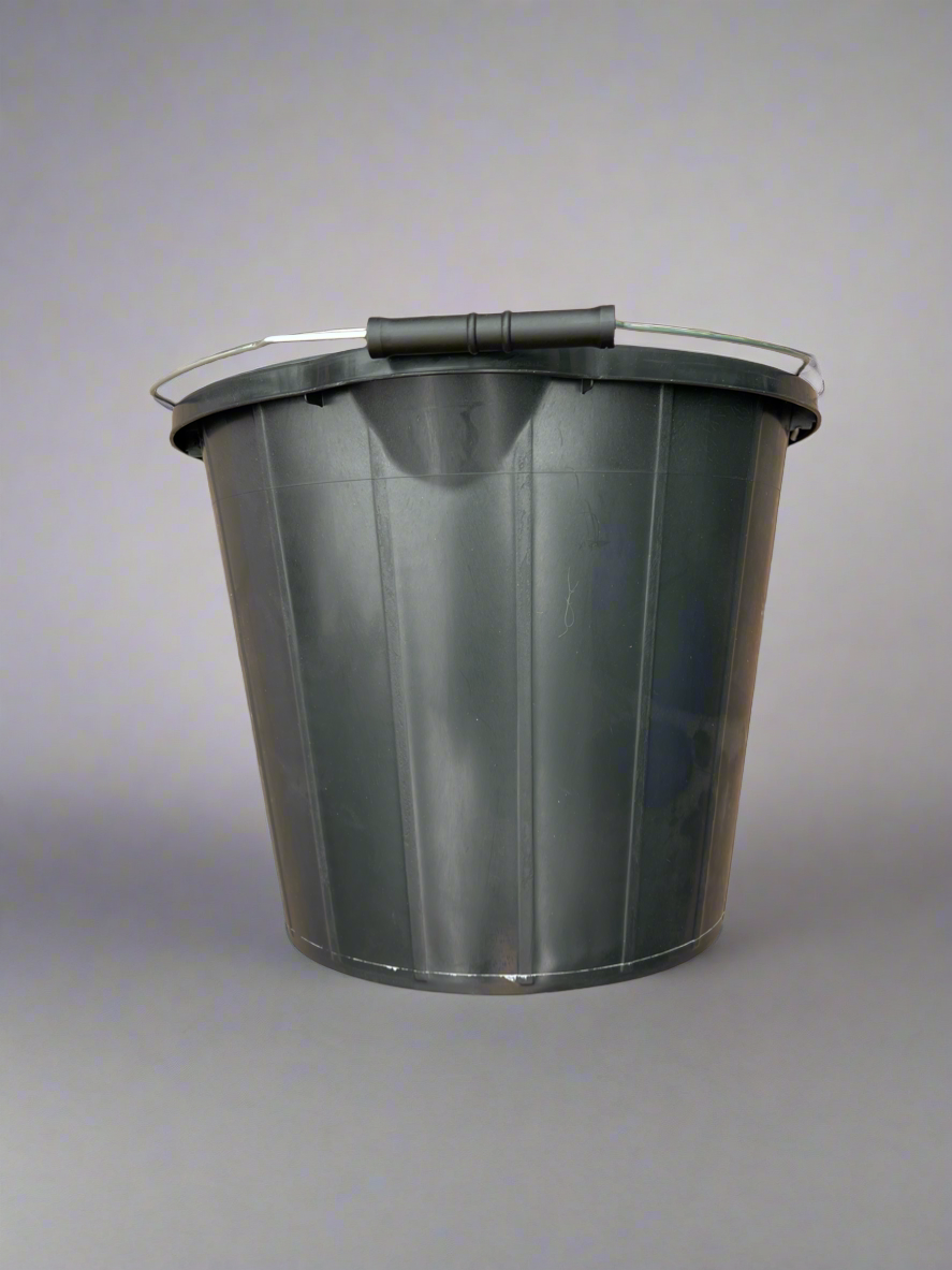 3 Gallon Builders Bucket Black (14L) – Southwood Garden Centre