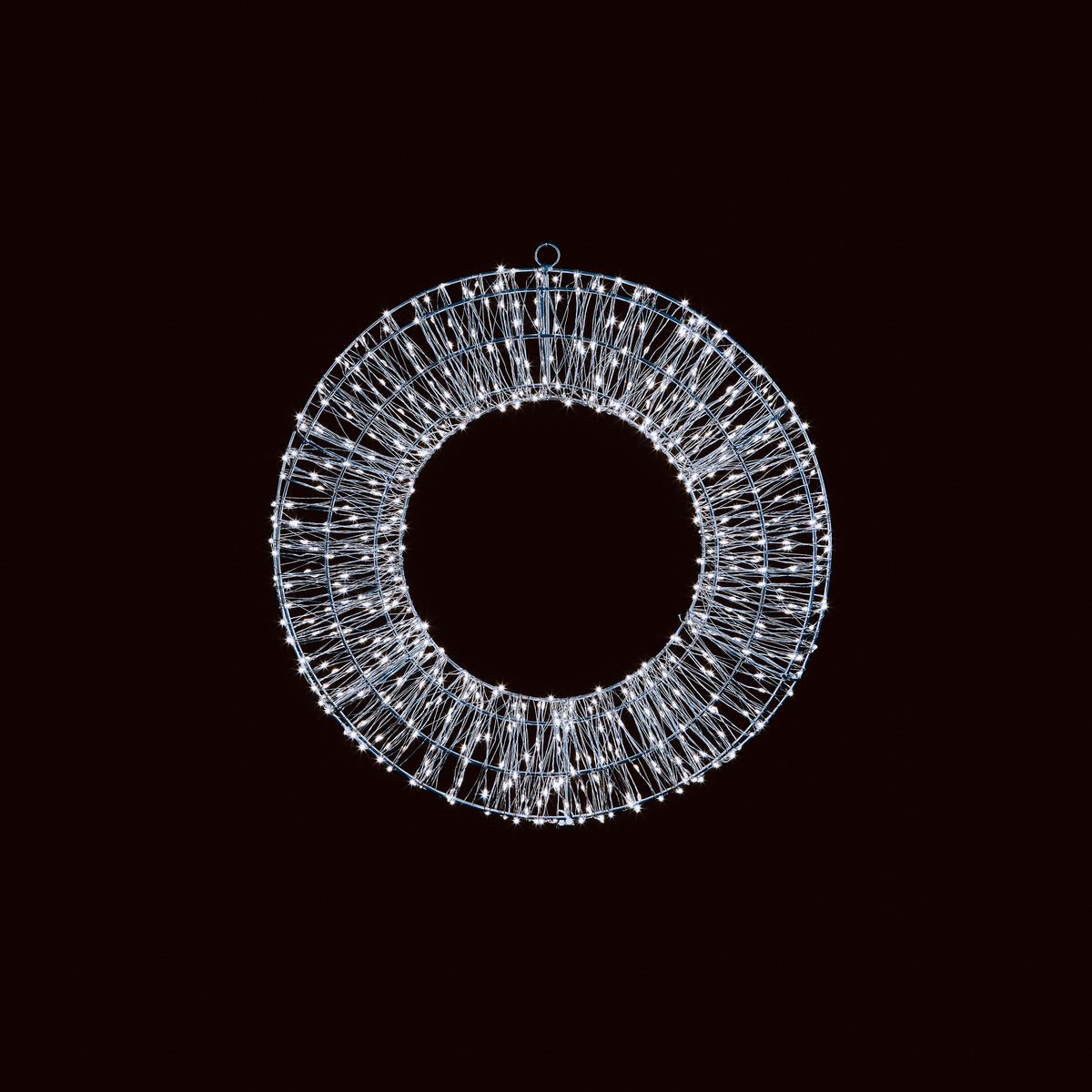 Silver Wire Wreath with 960 Twinkling White LEDs - 60cm – Southwood ...