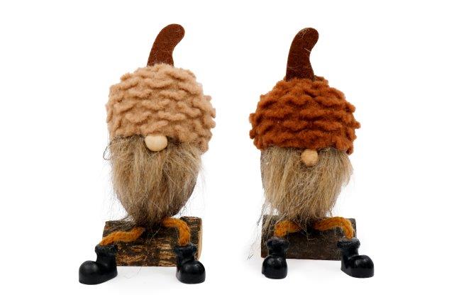 Autumn Sitting Gonk with Acorn Hat – Southwood Garden Centre