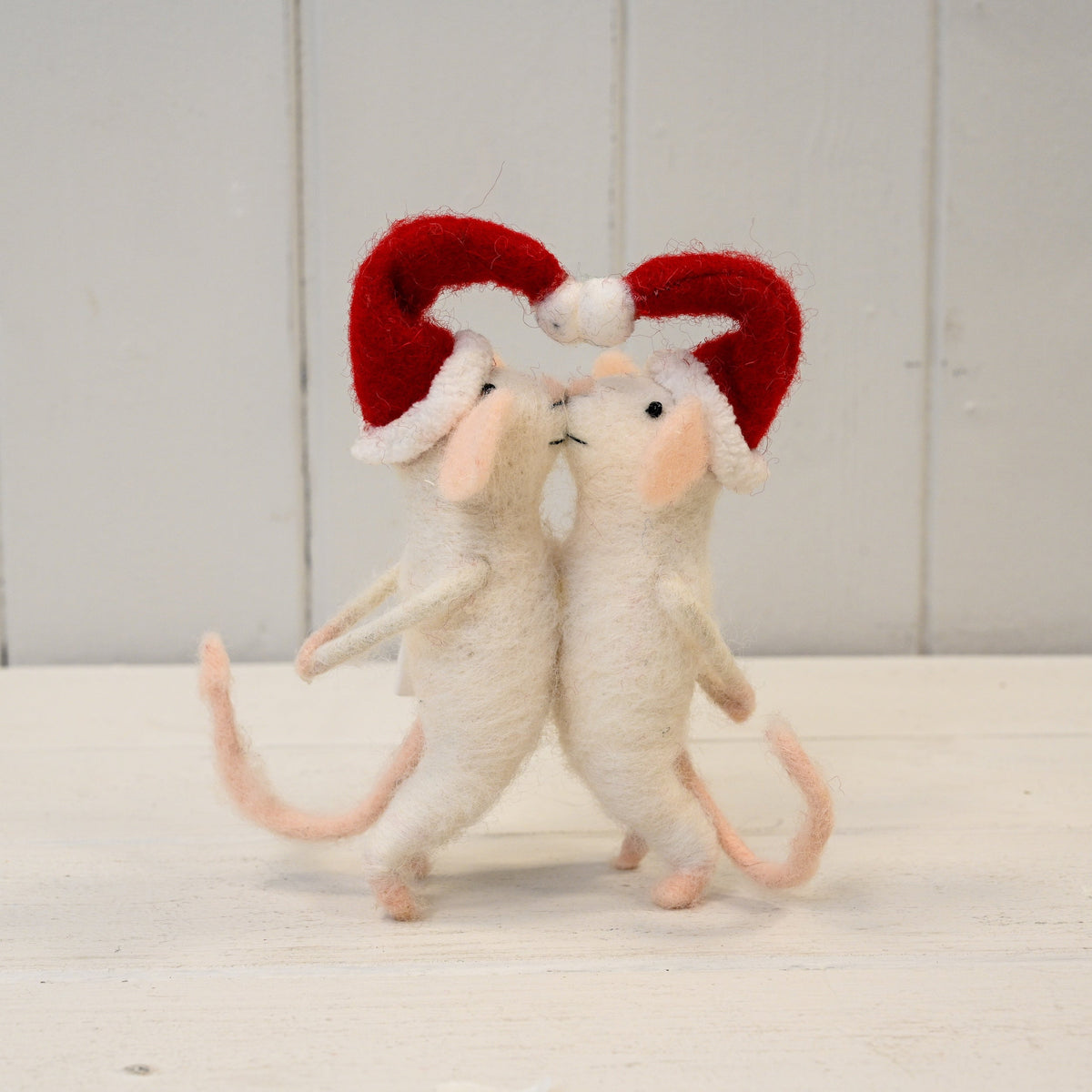 Pair of Festive Kissing Felt Mice – Southwood Garden Centre