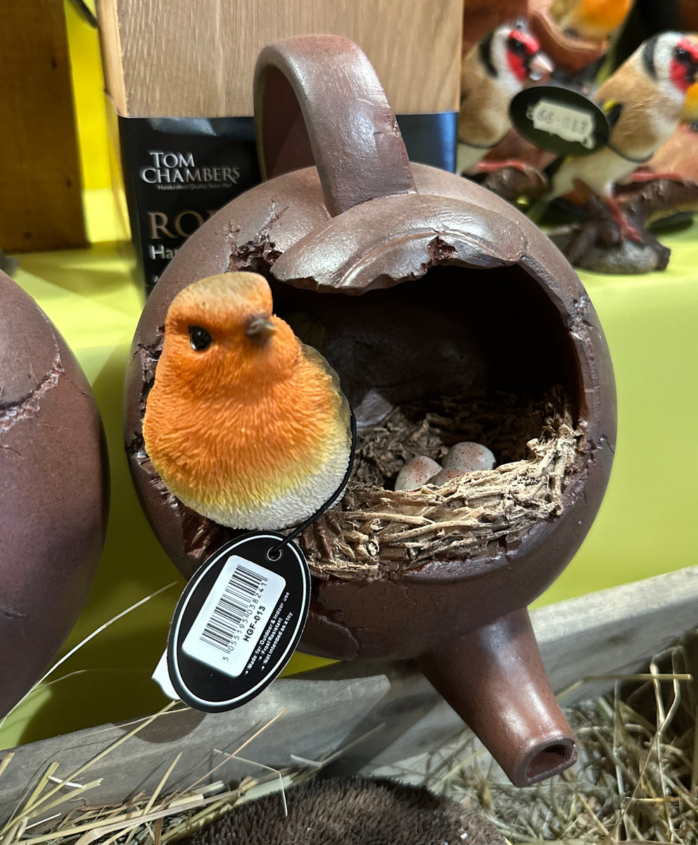 Vivid Arts - Hanging Robin's Nest in Teapot – Southwood Garden Centre