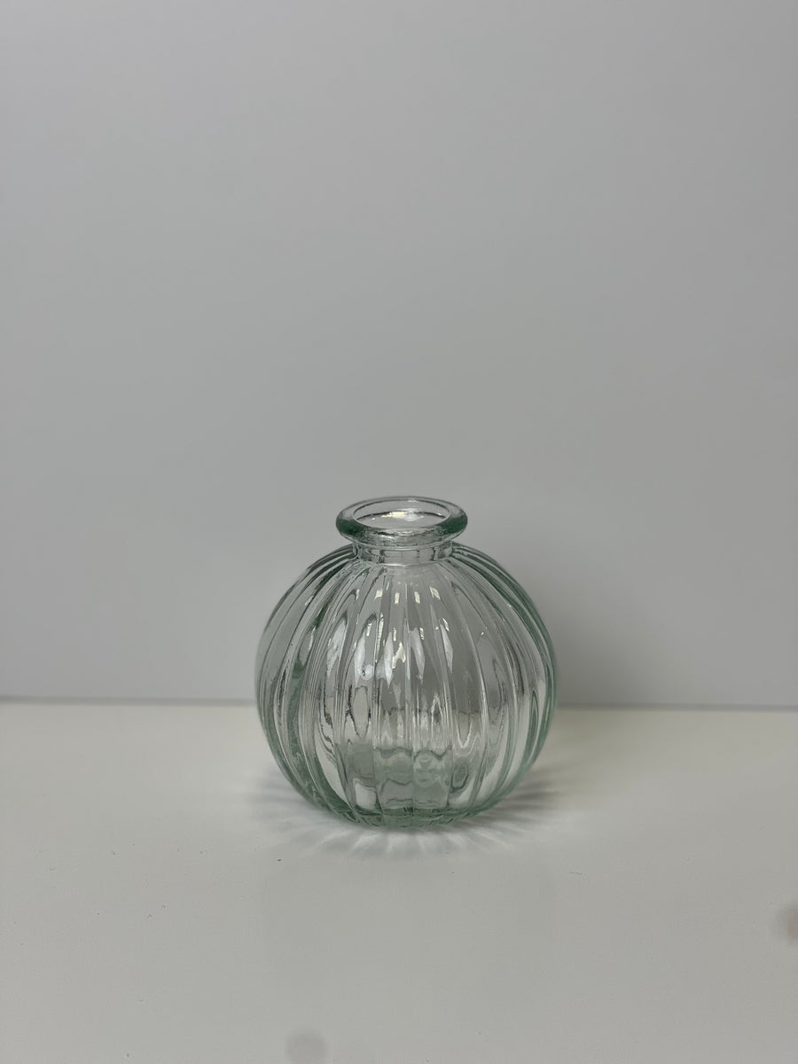 Clear Round Ribbed Bottle Vase – Southwood Garden Centre