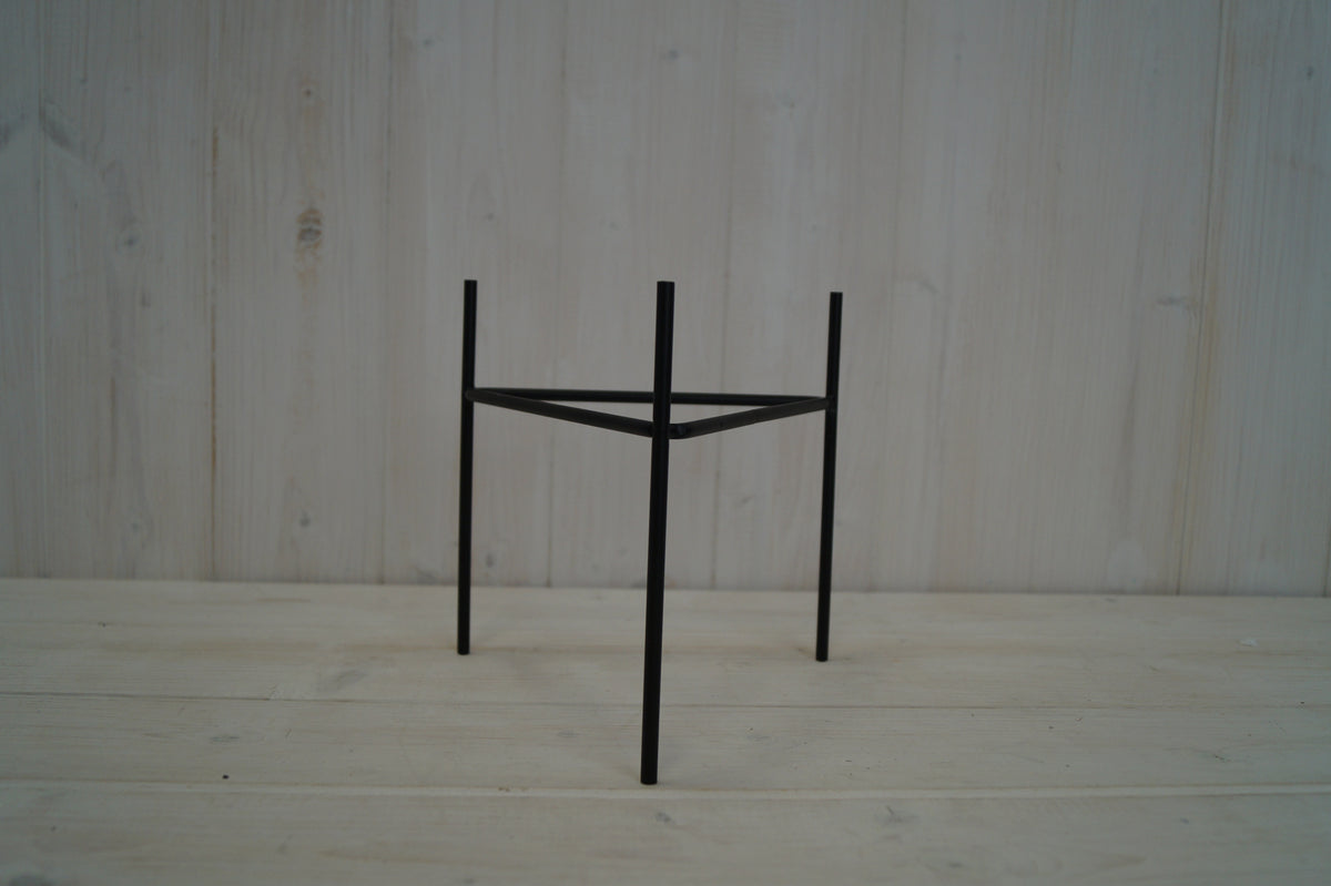 Metal Tripod House Plant Pot Stand - 15.5cm – Southwood Garden Centre